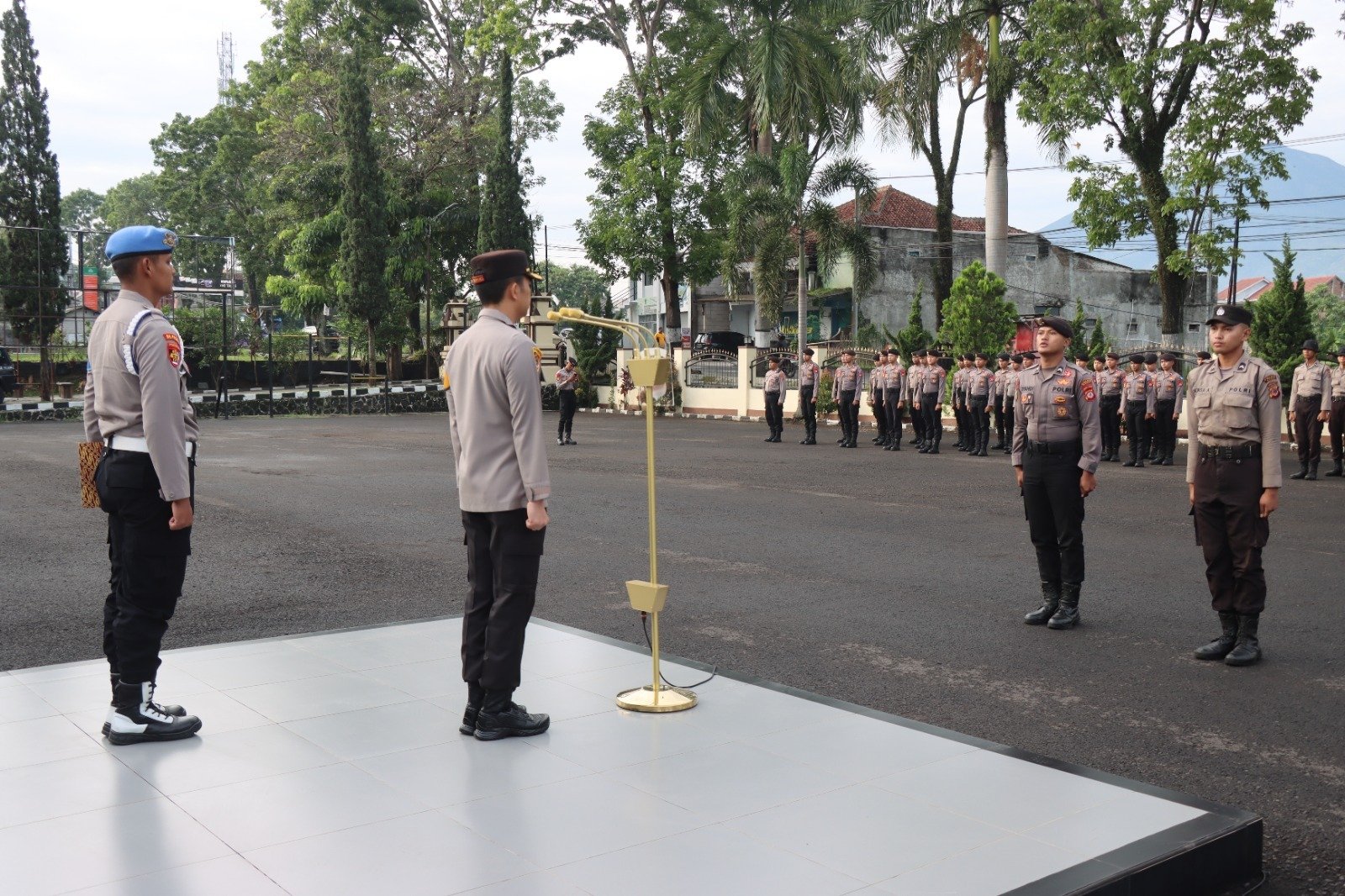 Kapolres Garut Lepas Keberangkatan Bintara Remaja Angkatan 50 - TA 2024 ... Kapolres Garut Lepas Keberangkatan Bintara Remaja Angkatan 50 - TA 2024 ...